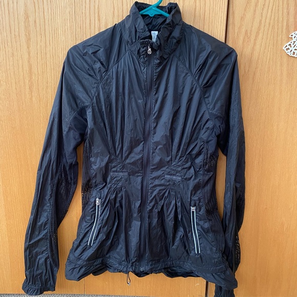 lululemon athletica | Jackets & Coats | Lululemon Stylish Wind Jacket ...